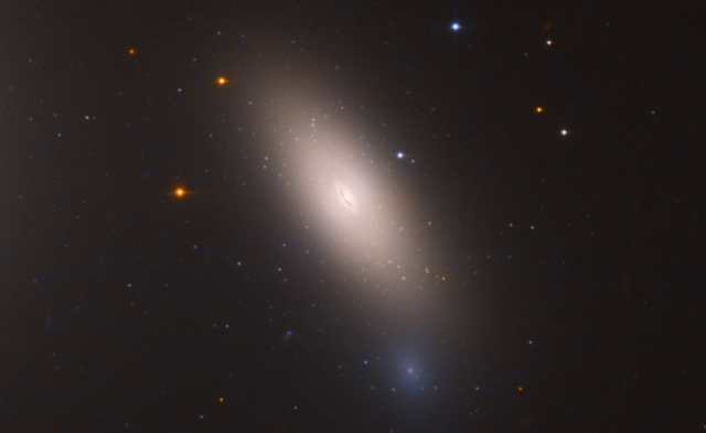 What's the Deal With Galaxy NGC 1277? - Online Star Register
